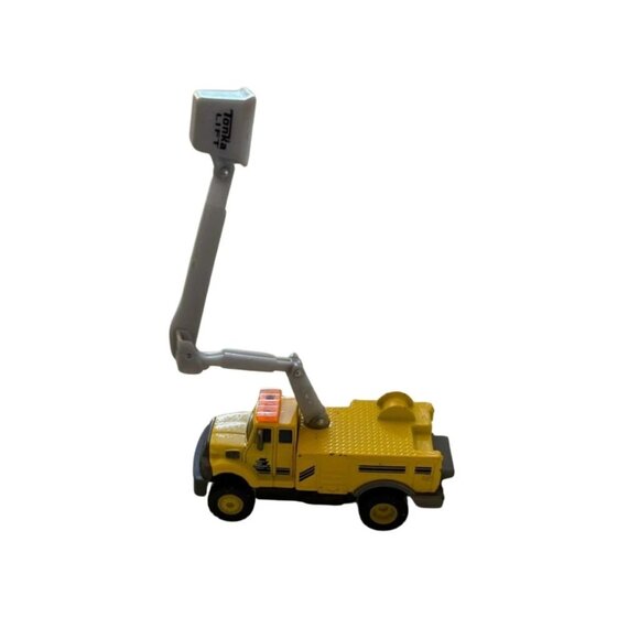 Toys | Tonka Yellow Bucket Truck Toy Movable Lift Arm Construction ...